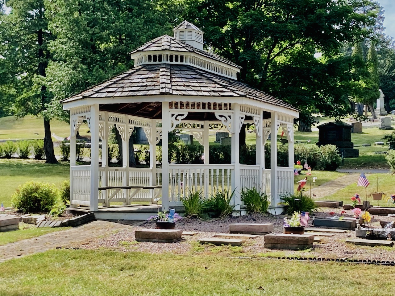 Brookside Cemetery (1854 - Present) - memoryln.net
