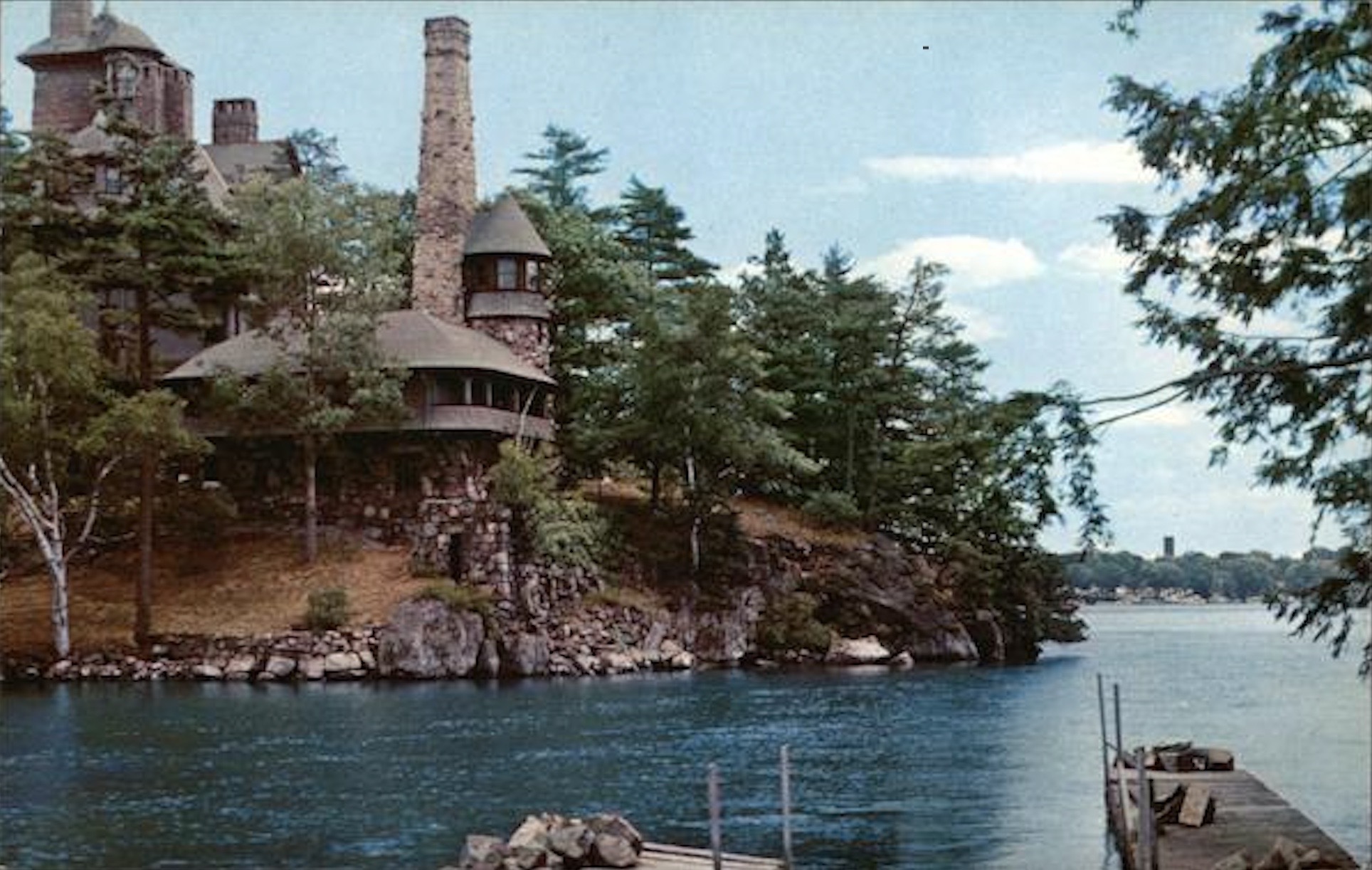 Castle Rest - 1000 Islands (1888 - Present) - memoryln.net