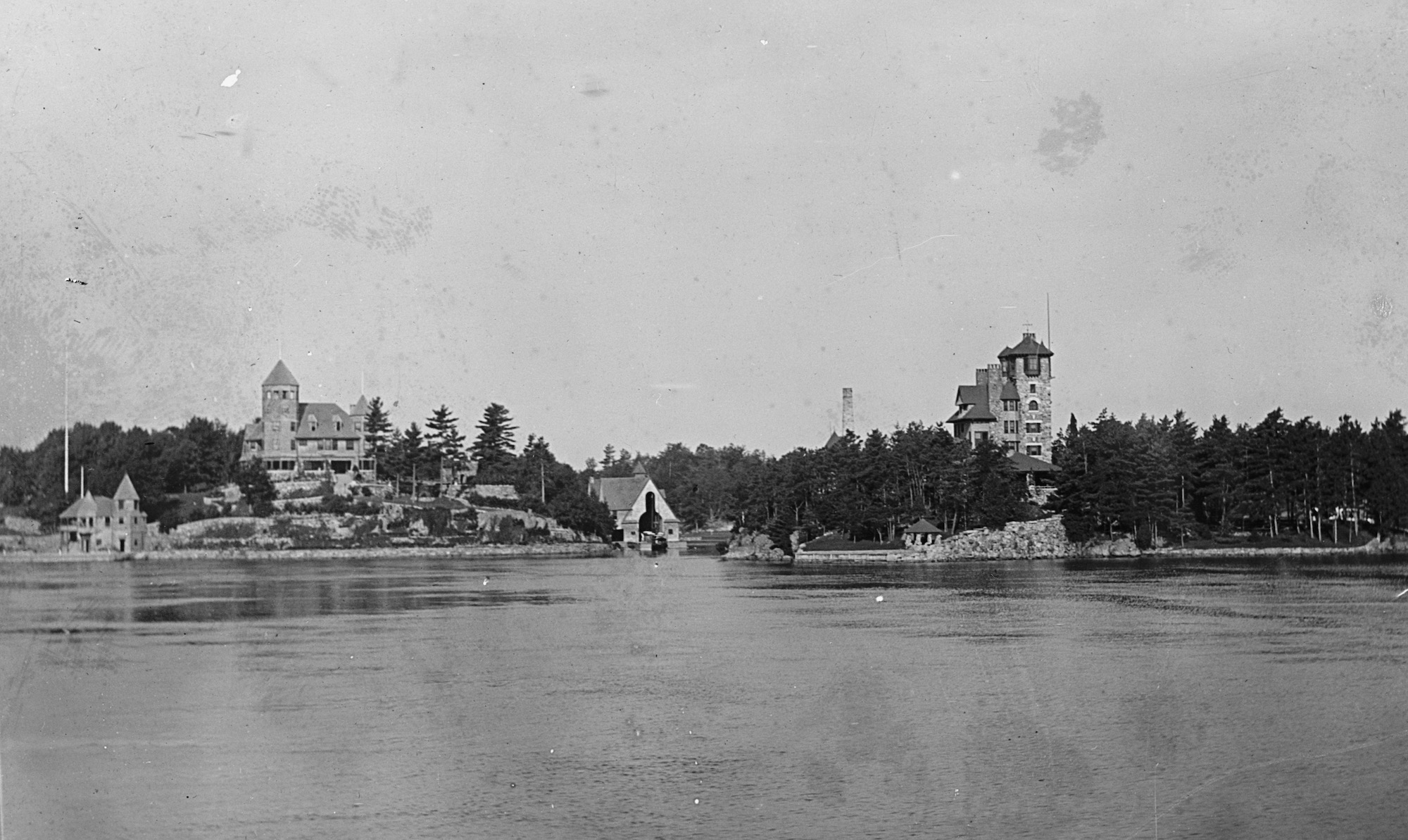 Castle Rest - 1000 Islands (1888 - Present) - memoryln.net