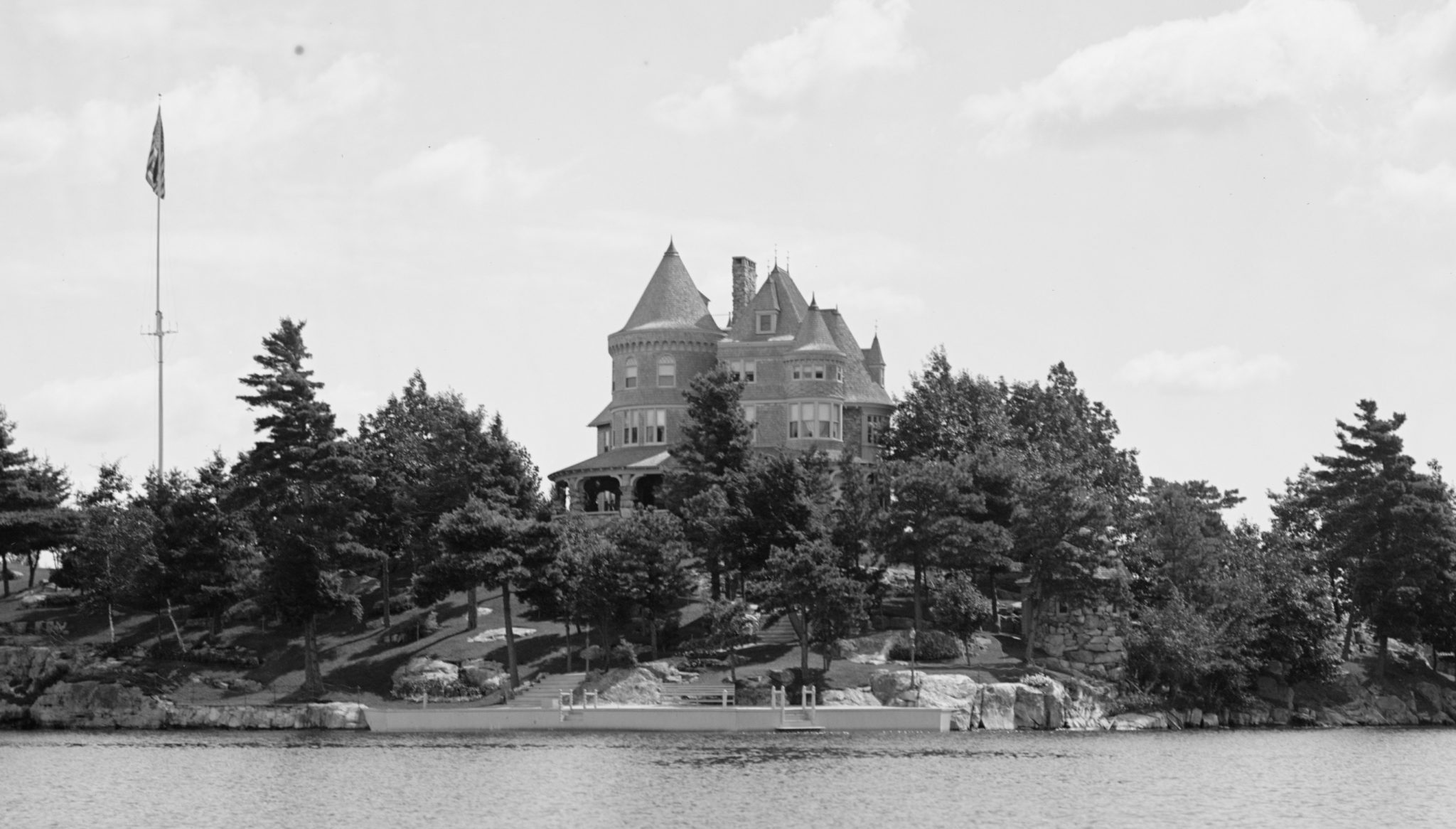 Wyckoff Villa - CarletonVilla - Carleton Island - 1000 Islands ...