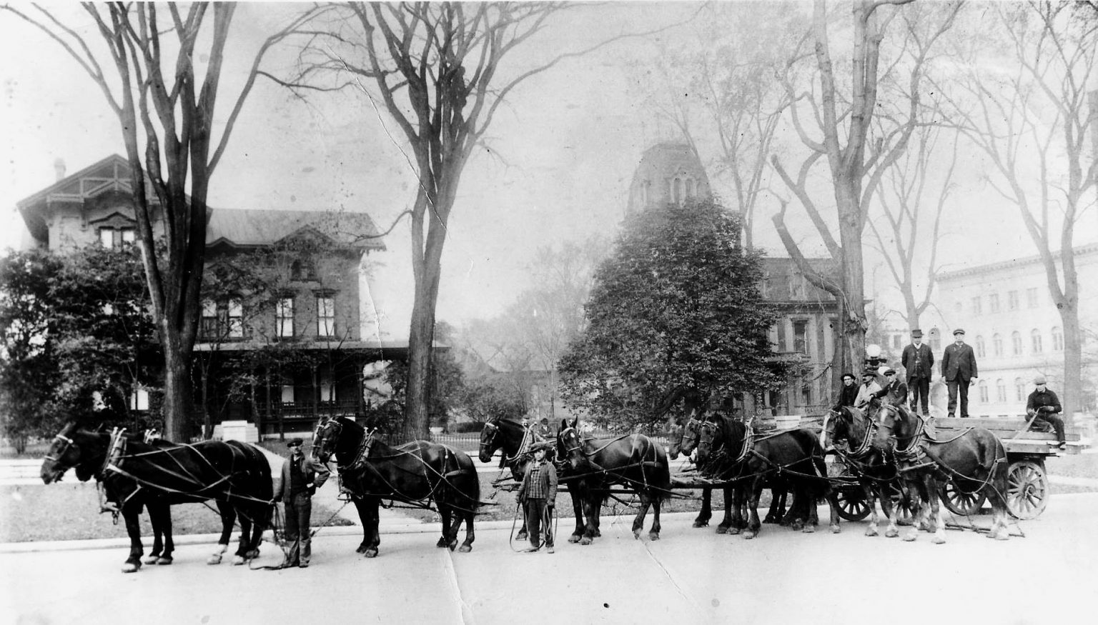 Pine Tree Point Club - 1000 Islands - memoryln.net