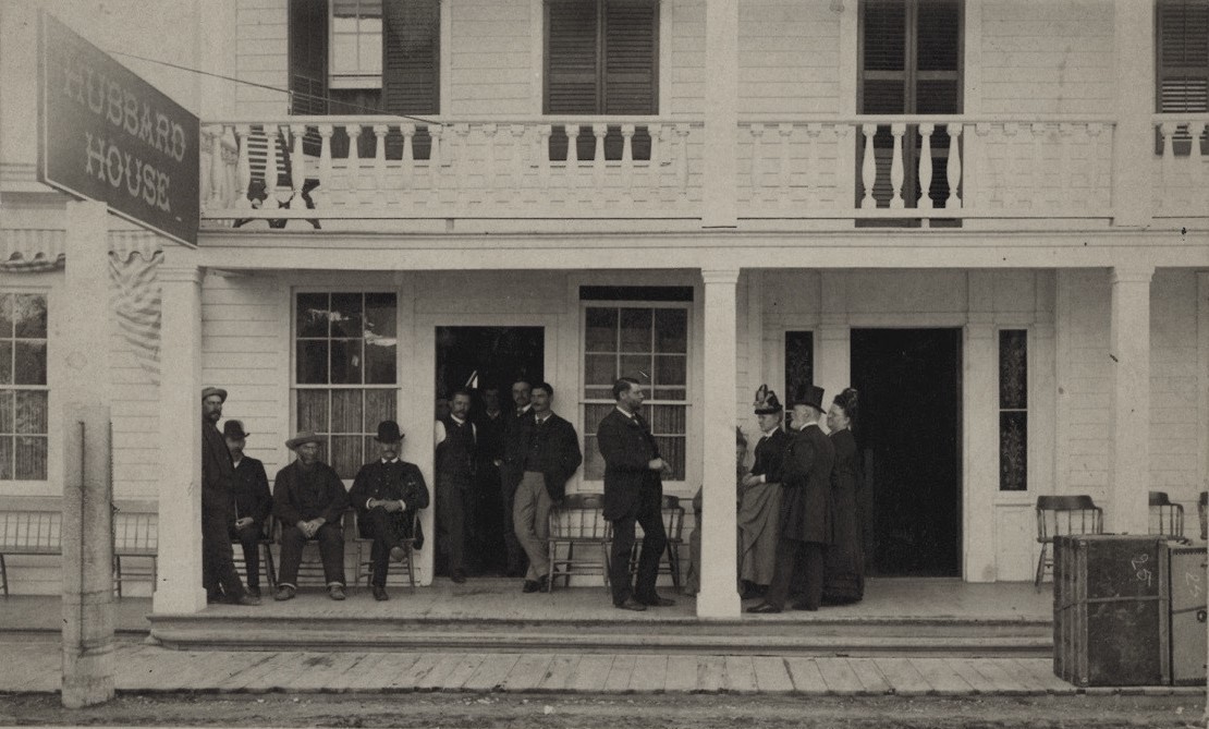 The Hubbard House - Clayton - 1000 Islands - memoryln.net