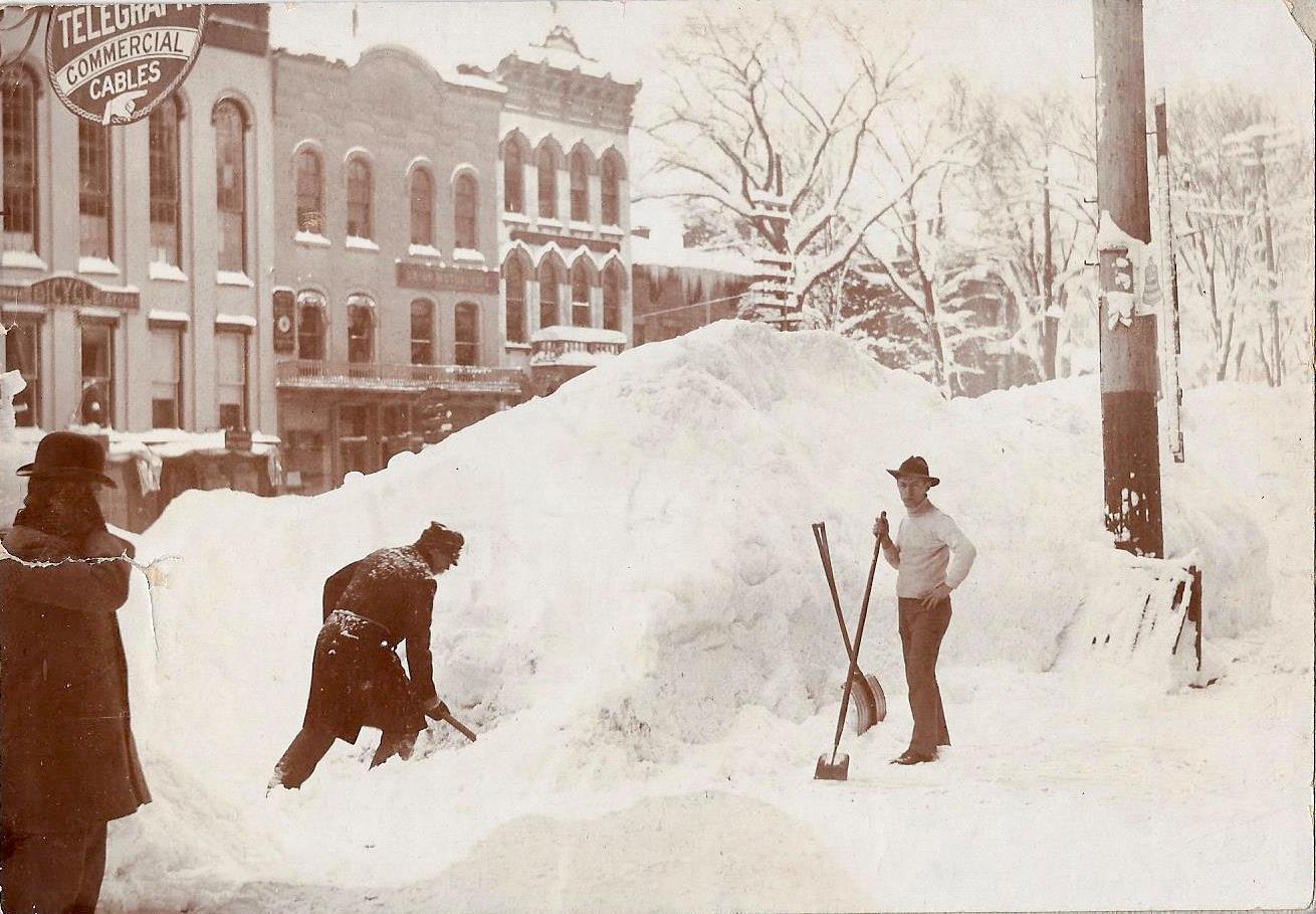 Col. Delevan S. Miller Recollects Paddock Arcade of 1881 - memoryln.net