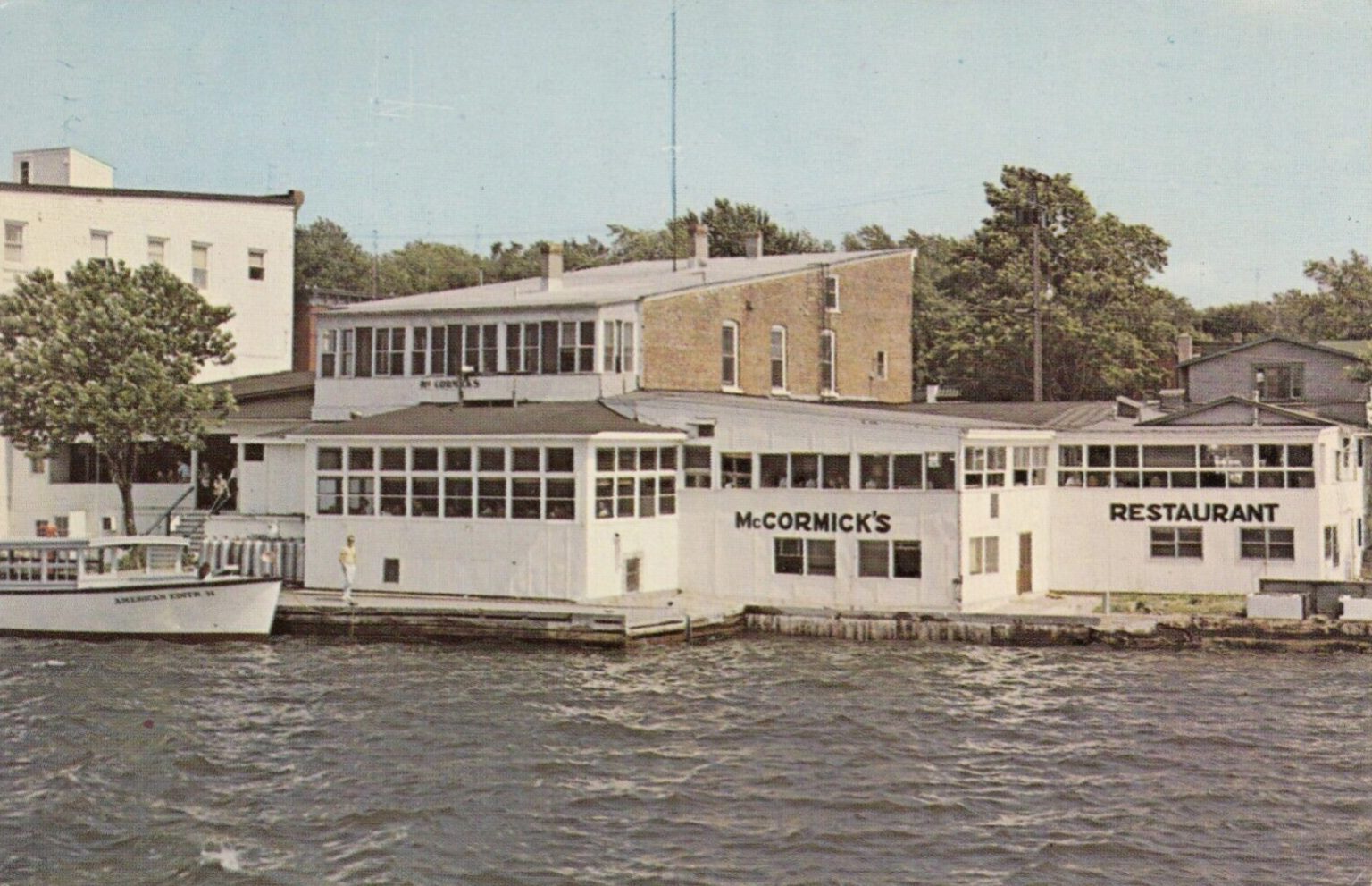 Vincent Dee and McCormick's Restaurant - 1000 Islands - memoryln.net